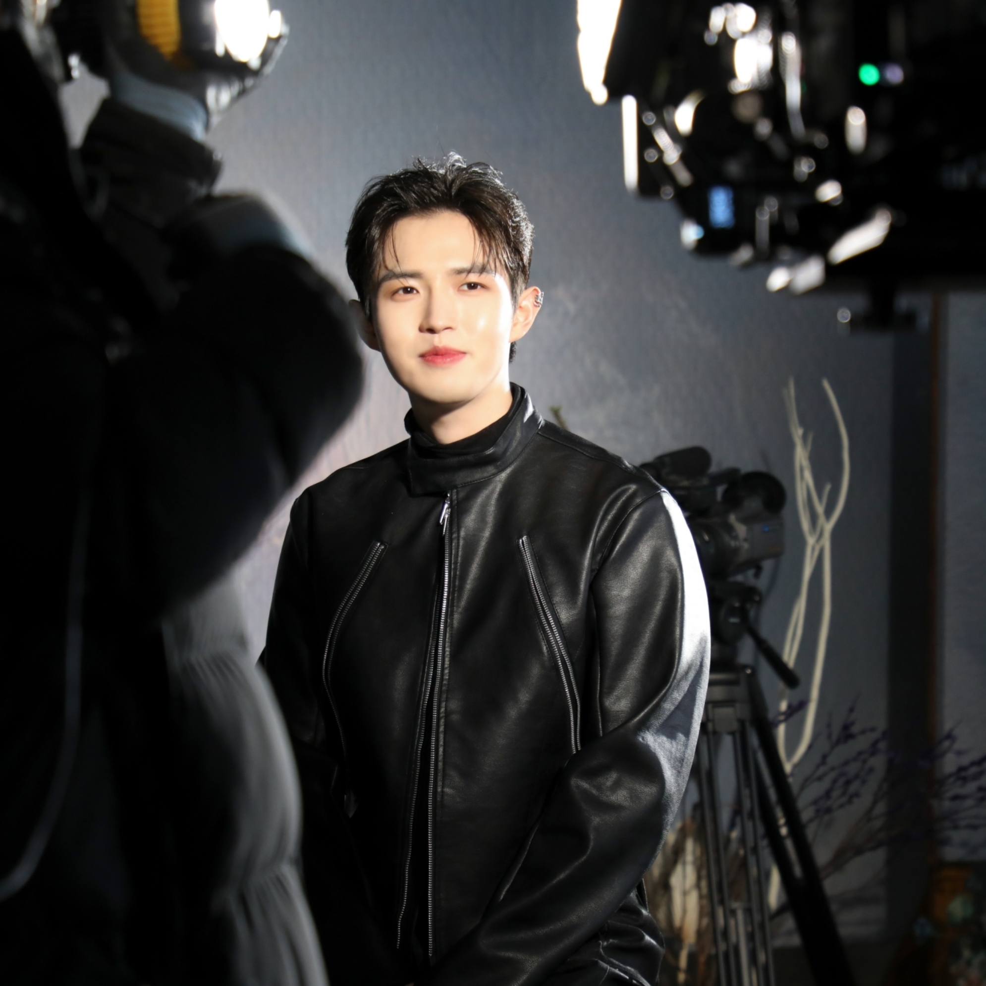 [Gallery] เบื้องหลังการถ่ายทำ MV เพลง ‘Spring Breeze’ จาก Swing Ent ...